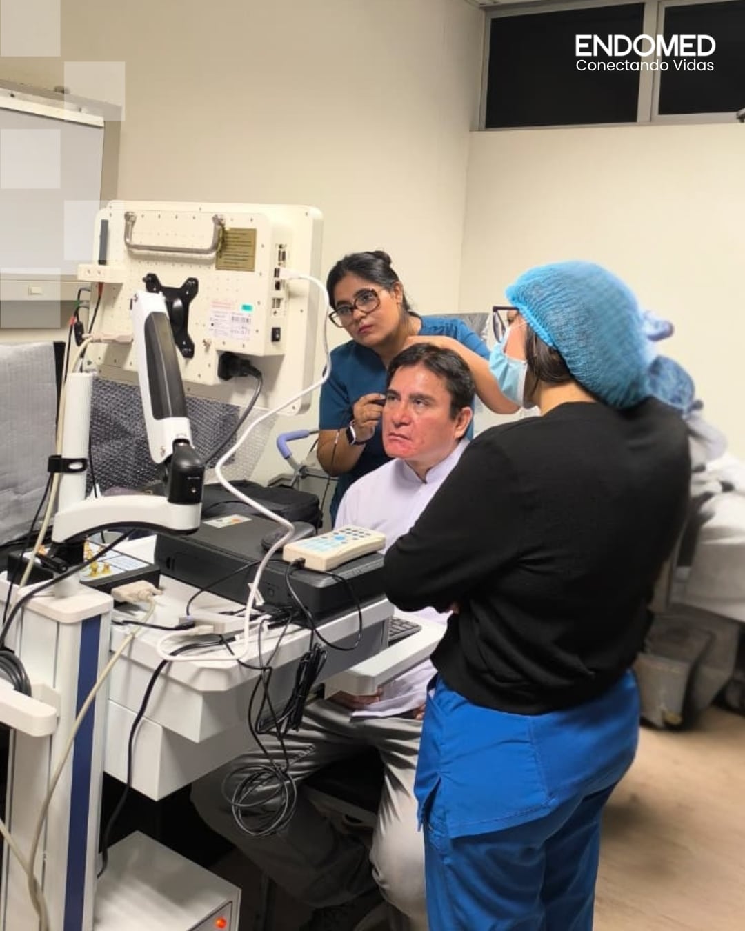 capacitación especializada en Doppler transcraneal de Viasonix en el ...